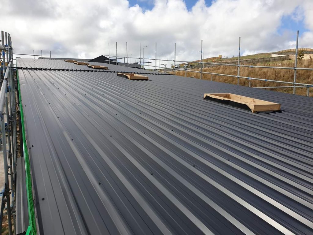 Long Roof - Roofline Canterbury